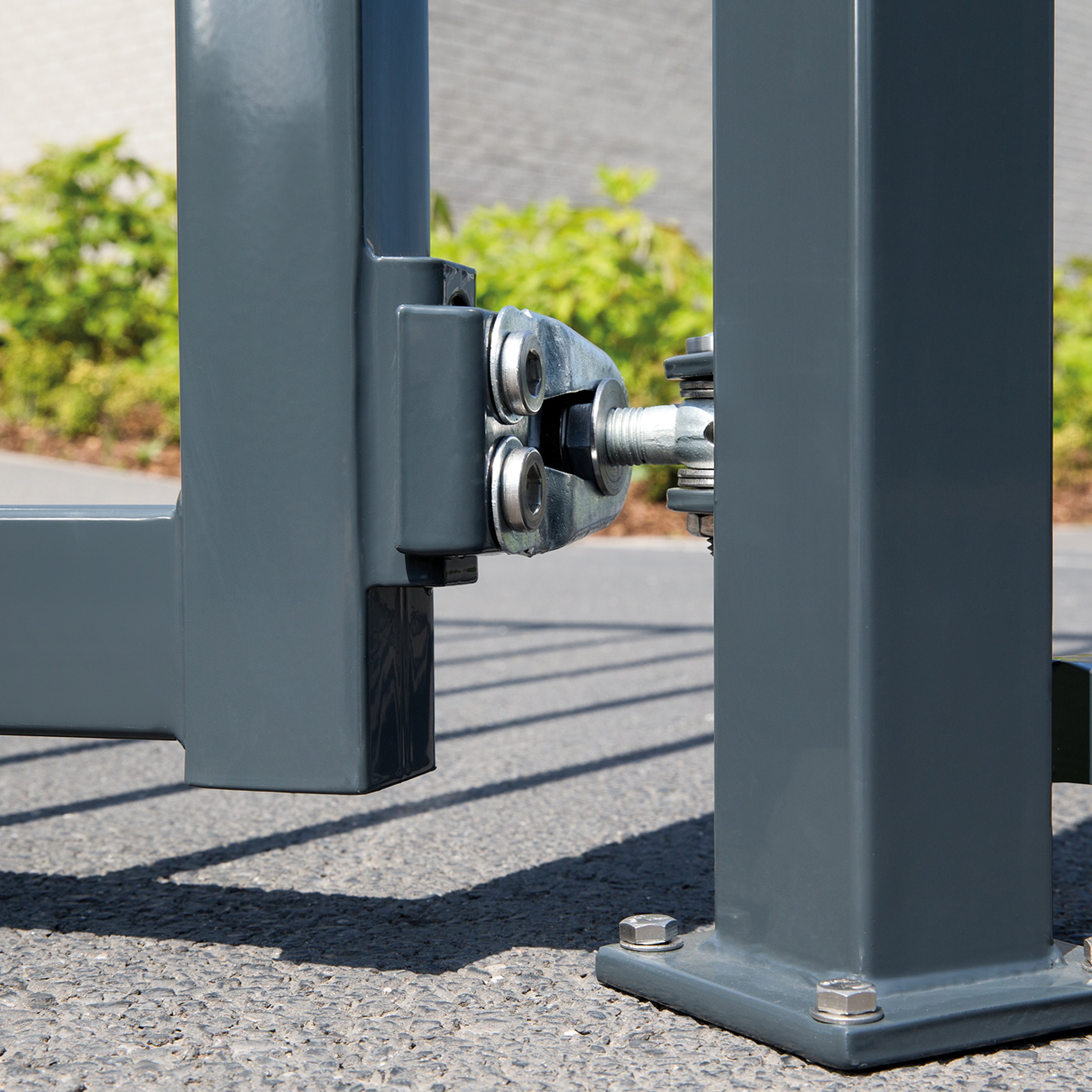 Locinox 4-Way Adjustable Vandal-Resistant 180° Hinge with Gate Claw and ...